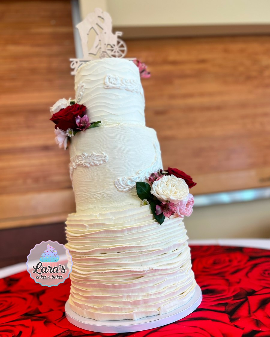 Lara’s Cakes & Bakes